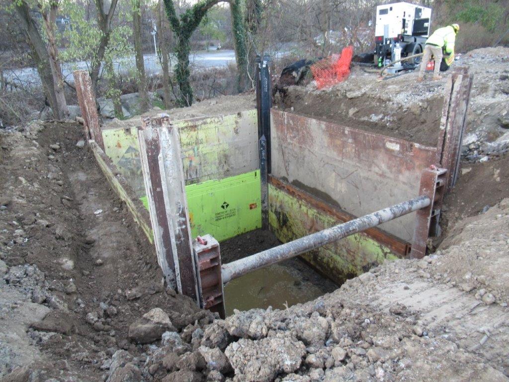 Slide Rail Systems|3 & 4-Sided Pit Project Gallery - TrenchTech, Inc.